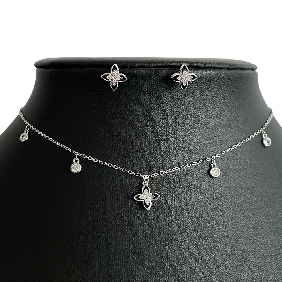 Black clover – July.jewellery.kw